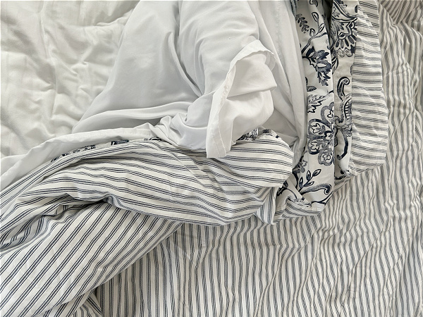 How to Clean A Mattress | Deep Clean A Mattress At Home - Lemons ...