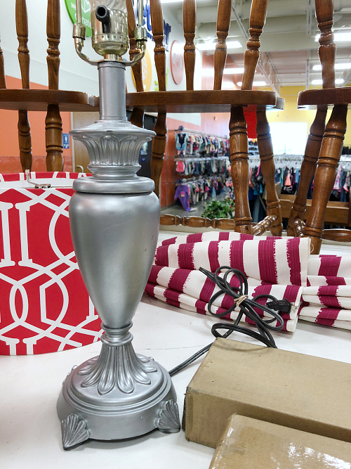 $12 Farmhouse Lamp Makeover - Lemons, Lavender, & Laundry